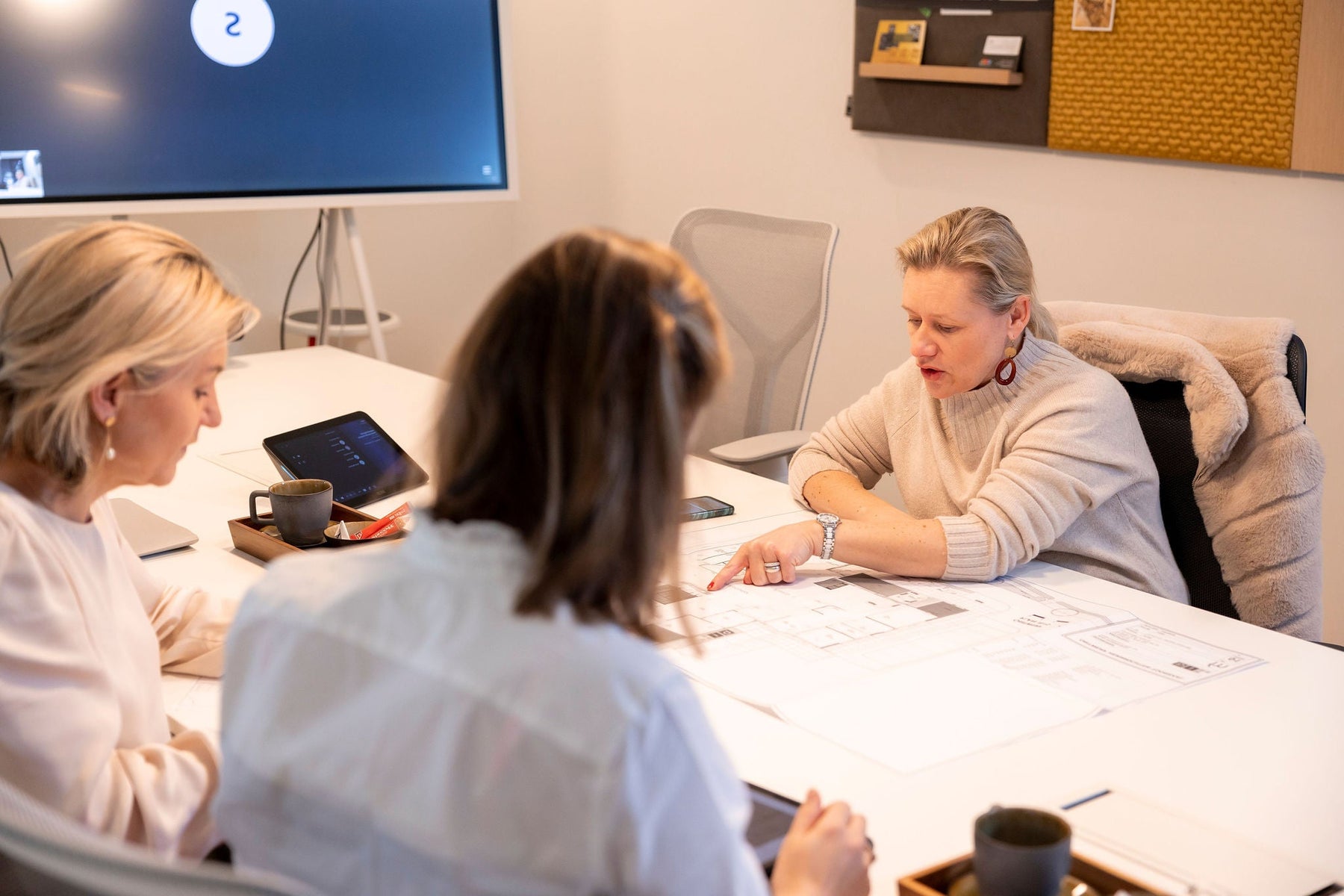 Buro International - Kantoormeubelen - Projectinrichting