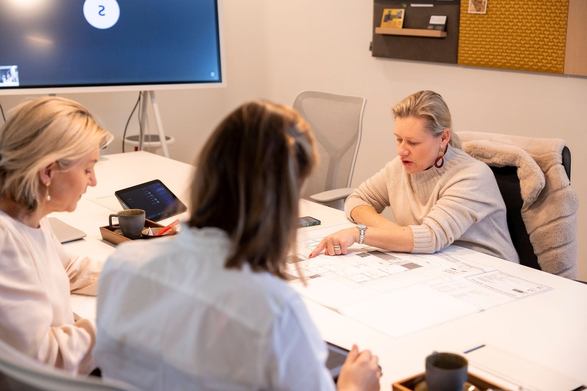 Buro International - Kantoormeubelen - Projectinrichting