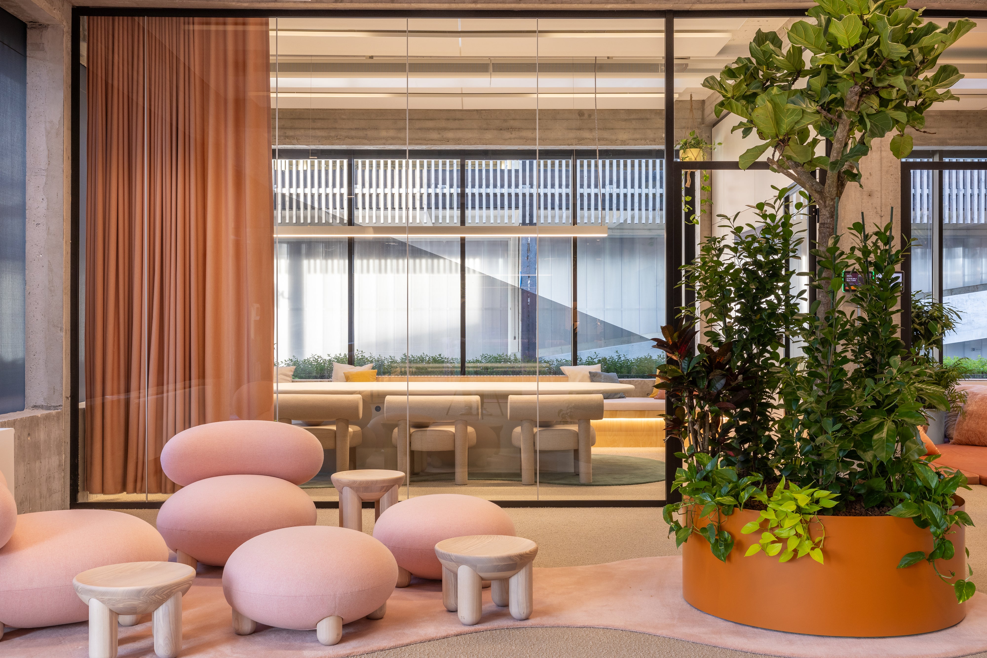 Buro International - Office furniture - Project Design